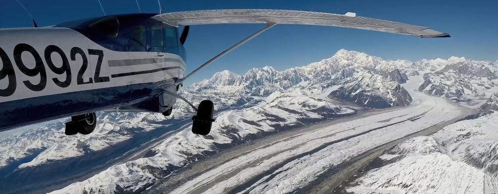 Flightseeing in Alaska Range with Alaska Air Service